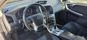 Balts Volvo XC60 2010 Šauļi, ar dzinēja tilpumu 2.40 L un nobraukumu 280 tūkst. km par 8650 €, foto 23 vietnē AUTOMOTO.COM.LV