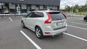 Balts Volvo XC60 2010 Viļņa, ar dzinēja tilpumu 2.40 L un nobraukumu 262 tūkst. km par 5000 €, foto 3 vietnē AUTOMOTO.COM.LV