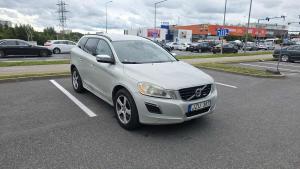 Balts Volvo XC60 2010 Viļņa, ar dzinēja tilpumu 2.40 L un nobraukumu 262 tūkst. km par 5000 €, foto 5 vietnē AUTOMOTO.COM.LV