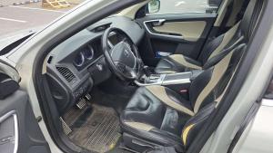 Balts Volvo XC60 2010 Viļņa, ar dzinēja tilpumu 2.40 L un nobraukumu 262 tūkst. km par 5000 €, foto 8 vietnē AUTOMOTO.COM.LV