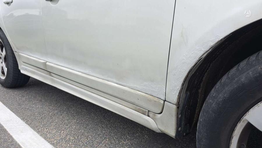 Balts Volvo XC60 2010 Viļņa, ar dzinēja tilpumu 2.40 L un nobraukumu 262 tūkst. km par 5000 €, foto 11 vietnē AUTOMOTO.COM.LV