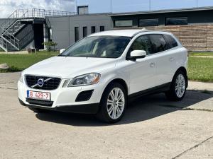 White Volvo XC60 2010 in Riga, with an engine capacity of 2.40 L and mileage of 330 thousand km for 7599 €, photo 5 on AUTOMOTO.COM.LV