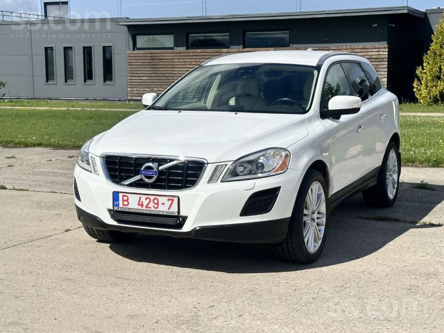 White Volvo XC60 2010 in Riga, with an engine capacity of 2.40 L and mileage of 330 thousand km for 7599 €, photo 6 on AUTOMOTO.COM.LV