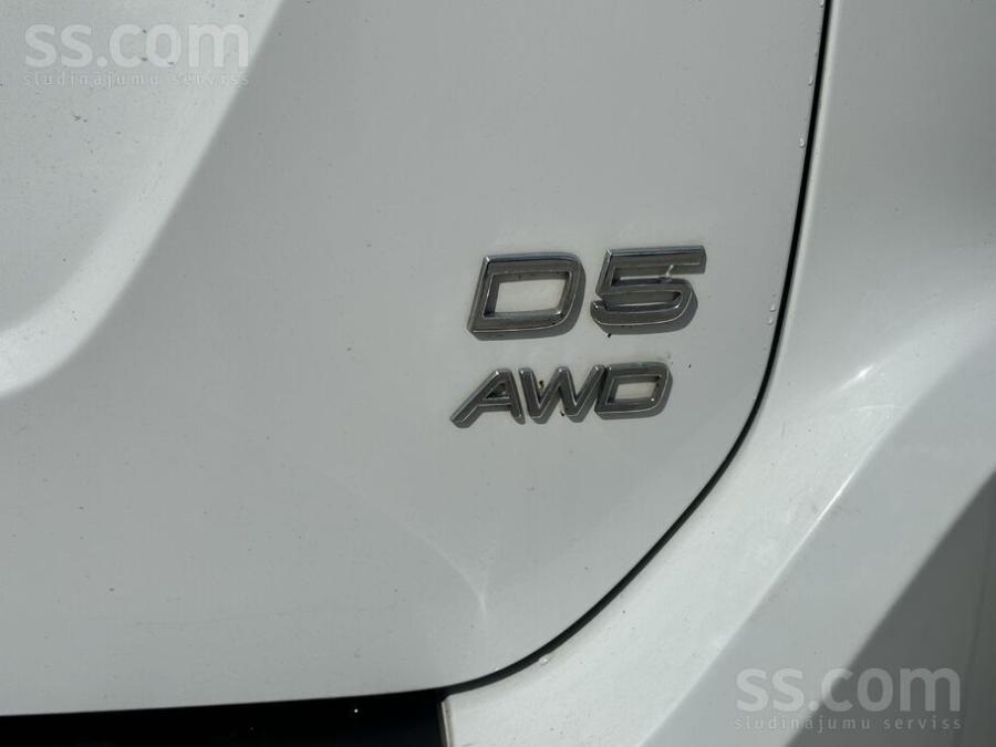 White Volvo XC60 2010 in Riga, with an engine capacity of 2.40 L and mileage of 330 thousand km for 7599 €, photo 10 on AUTOMOTO.COM.LV