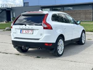 White Volvo XC60 2010 in Riga, with an engine capacity of 2.40 L and mileage of 330 thousand km for 7599 €, photo 11 on AUTOMOTO.COM.LV