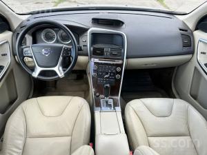 White Volvo XC60 2010 in Riga, with an engine capacity of 2.40 L and mileage of 330 thousand km for 7599 €, photo 24 on AUTOMOTO.COM.LV