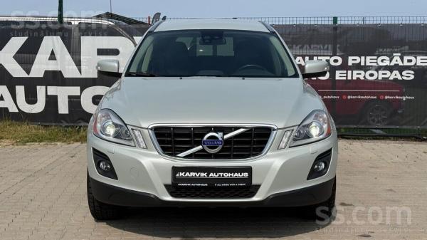 Balts Volvo XC60 2010 Liepāja, ar dzinēja tilpumu 2.40 L un nobraukumu 222 tūkst. km par 7850 €, foto 1 vietnē AUTOMOTO.COM.LV