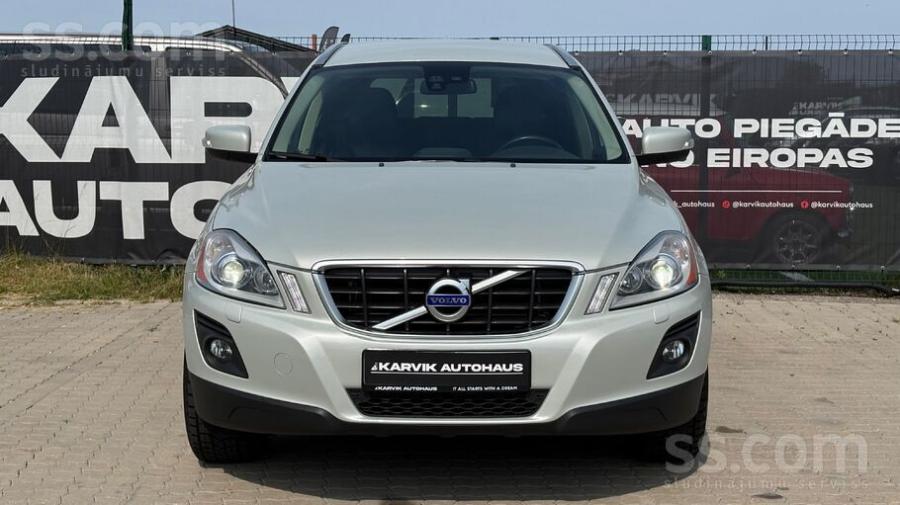 Balts Volvo XC60 2010 Liepāja, ar dzinēja tilpumu 2.40 L un nobraukumu 222 tūkst. km par 7850 €, foto 1 vietnē AUTOMOTO.COM.LV