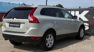 Balts Volvo XC60 2010 Liepāja, ar dzinēja tilpumu 2.40 L un nobraukumu 222 tūkst. km par 7850 €, foto 5 vietnē AUTOMOTO.COM.LV
