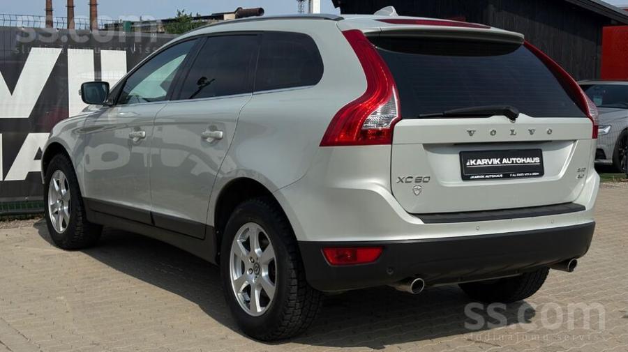 Balts Volvo XC60 2010 Liepāja, ar dzinēja tilpumu 2.40 L un nobraukumu 222 tūkst. km par 7850 €, foto 7 vietnē AUTOMOTO.COM.LV