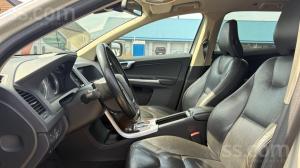 Balts Volvo XC60 2010 Liepāja, ar dzinēja tilpumu 2.40 L un nobraukumu 222 tūkst. km par 7850 €, foto 10 vietnē AUTOMOTO.COM.LV