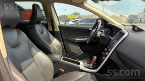Balts Volvo XC60 2010 Liepāja, ar dzinēja tilpumu 2.40 L un nobraukumu 222 tūkst. km par 7850 €, foto 20 vietnē AUTOMOTO.COM.LV