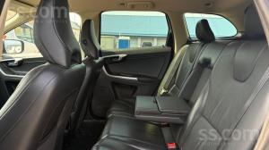 Balts Volvo XC60 2010 Liepāja, ar dzinēja tilpumu 2.40 L un nobraukumu 222 tūkst. km par 7850 €, foto 22 vietnē AUTOMOTO.COM.LV