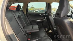 Balts Volvo XC60 2010 Liepāja, ar dzinēja tilpumu 2.40 L un nobraukumu 222 tūkst. km par 7850 €, foto 24 vietnē AUTOMOTO.COM.LV