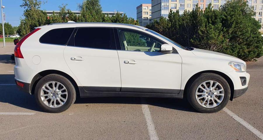 Balts Volvo XC60 2010 Šauļi, ar dzinēja tilpumu 2.95 L un nobraukumu 163 tūkst. km par 8500 €, foto 5 vietnē AUTOMOTO.COM.LV