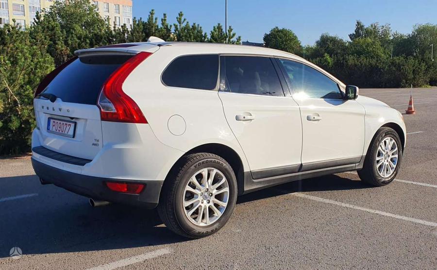 Balts Volvo XC60 2010 Šauļi, ar dzinēja tilpumu 2.95 L un nobraukumu 163 tūkst. km par 8500 €, foto 6 vietnē AUTOMOTO.COM.LV