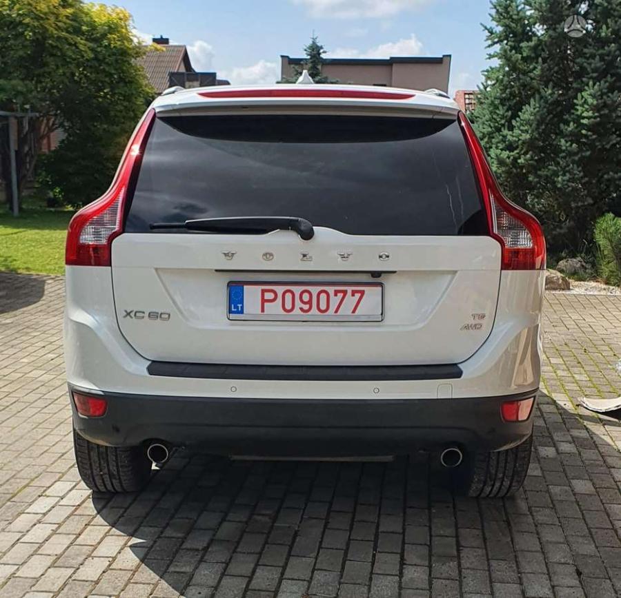 Balts Volvo XC60 2010 Šauļi, ar dzinēja tilpumu 2.95 L un nobraukumu 163 tūkst. km par 8500 €, foto 7 vietnē AUTOMOTO.COM.LV