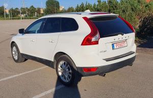 Balts Volvo XC60 2010 Šauļi, ar dzinēja tilpumu 2.95 L un nobraukumu 163 tūkst. km par 8500 €, foto 8 vietnē AUTOMOTO.COM.LV