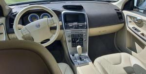 Balts Volvo XC60 2010 Šauļi, ar dzinēja tilpumu 2.95 L un nobraukumu 163 tūkst. km par 8500 €, foto 11 vietnē AUTOMOTO.COM.LV