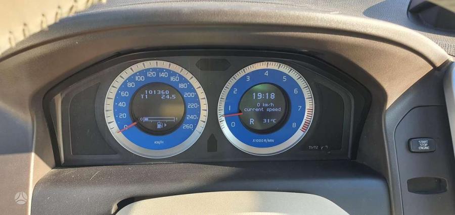 Balts Volvo XC60 2010 Šauļi, ar dzinēja tilpumu 2.95 L un nobraukumu 163 tūkst. km par 8500 €, foto 13 vietnē AUTOMOTO.COM.LV