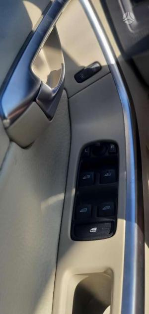Balts Volvo XC60 2010 Šauļi, ar dzinēja tilpumu 2.95 L un nobraukumu 163 tūkst. km par 8500 €, foto 17 vietnē AUTOMOTO.COM.LV