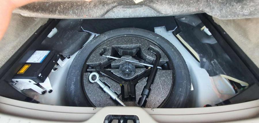 Balts Volvo XC60 2010 Šauļi, ar dzinēja tilpumu 2.95 L un nobraukumu 163 tūkst. km par 8500 €, foto 21 vietnē AUTOMOTO.COM.LV