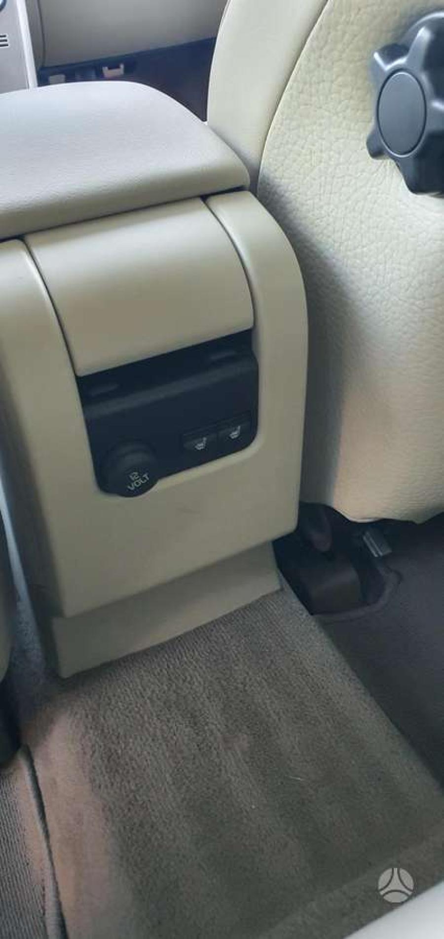 Balts Volvo XC60 2010 Šauļi, ar dzinēja tilpumu 2.95 L un nobraukumu 163 tūkst. km par 8500 €, foto 31 vietnē AUTOMOTO.COM.LV
