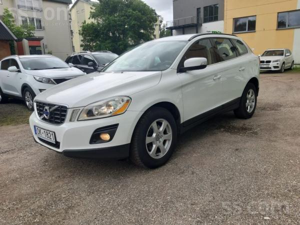 White Volvo XC60 2010 in Daugavpils, with an engine capacity of 2.40 L and mileage of 0 thousand km for 7950 €, photo 1 on AUTOMOTO.COM.LV