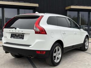 Balts Volvo XC60 2010 Šauļi, ar dzinēja tilpumu 2.40 L un nobraukumu 301 tūkst. km par 10950 €, foto 11 vietnē AUTOMOTO.COM.LV