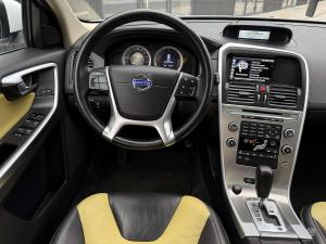 Balts Volvo XC60 2010 Šauļi, ar dzinēja tilpumu 2.40 L un nobraukumu 301 tūkst. km par 10950 €, foto 21 vietnē AUTOMOTO.COM.LV
