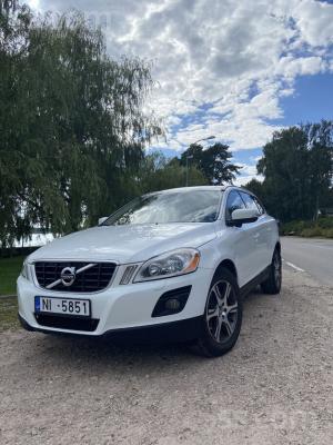 Balts Volvo XC60 2010 Jūrmala, ar dzinēja tilpumu 3.00 L un nobraukumu 271 tūkst. km par 9990 €, foto  vietnē AUTOMOTO.COM.LV