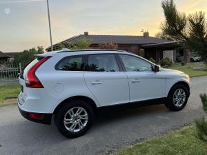 Balts Volvo XC60 2010 Šauļi, ar dzinēja tilpumu 2.40 L un nobraukumu 329 tūkst. km par 6599 €, foto 5 vietnē AUTOMOTO.COM.LV