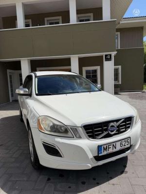 Balts Volvo XC60 2010 Šauļi, ar dzinēja tilpumu 2.40 L un nobraukumu 290 tūkst. km par 8500 €, foto 5 vietnē AUTOMOTO.COM.LV