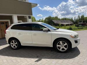 Balts Volvo XC60 2010 Šauļi, ar dzinēja tilpumu 2.40 L un nobraukumu 290 tūkst. km par 8500 €, foto 6 vietnē AUTOMOTO.COM.LV