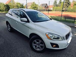 White Volvo XC60 2010 in Vilnius, with an engine capacity of 2.40 L and mileage of 330 thousand km for 5150 €, photo 7 on AUTOMOTO.COM.LV