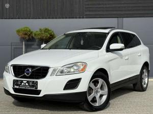 White Volvo XC60 2010 in Siauliai, with an engine capacity of 2.40 L and mileage of 301 thousand km for 10950 €, photo 3 on AUTOMOTO.COM.LV