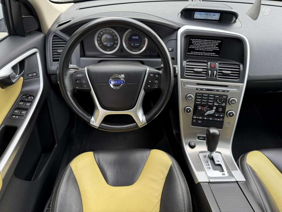 White Volvo XC60 2010 in Siauliai, with an engine capacity of 2.40 L and mileage of 301 thousand km for 10950 €, photo 22 on AUTOMOTO.COM.LV