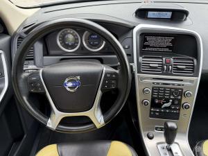 White Volvo XC60 2010 in Siauliai, with an engine capacity of 2.40 L and mileage of 301 thousand km for 10950 €, photo 23 on AUTOMOTO.COM.LV