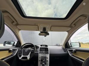Balts Volvo XC60 2010 Šauļi, ar dzinēja tilpumu 2.40 L un nobraukumu 301 tūkst. km par 10950 €, foto 24 vietnē AUTOMOTO.COM.LV
