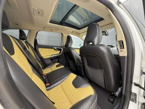 Balts Volvo XC60 2010 Šauļi, ar dzinēja tilpumu 2.40 L un nobraukumu 301 tūkst. km par 10950 €, foto 26 vietnē AUTOMOTO.COM.LV