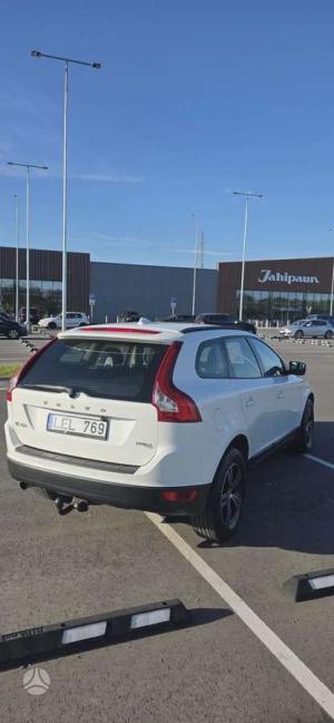 Balts Volvo XC60 2010 Kauņa, ar dzinēja tilpumu 1.98 L un nobraukumu 289 tūkst. km par 7700 €, foto 6 vietnē AUTOMOTO.COM.LV