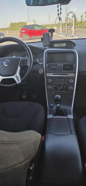 Balts Volvo XC60 2010 Kauņa, ar dzinēja tilpumu 1.98 L un nobraukumu 289 tūkst. km par 7700 €, foto 9 vietnē AUTOMOTO.COM.LV