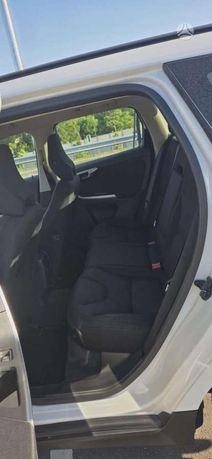 Balts Volvo XC60 2010 Kauņa, ar dzinēja tilpumu 1.98 L un nobraukumu 289 tūkst. km par 7700 €, foto 13 vietnē AUTOMOTO.COM.LV