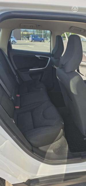 Balts Volvo XC60 2010 Kauņa, ar dzinēja tilpumu 1.98 L un nobraukumu 289 tūkst. km par 7700 €, foto 15 vietnē AUTOMOTO.COM.LV
