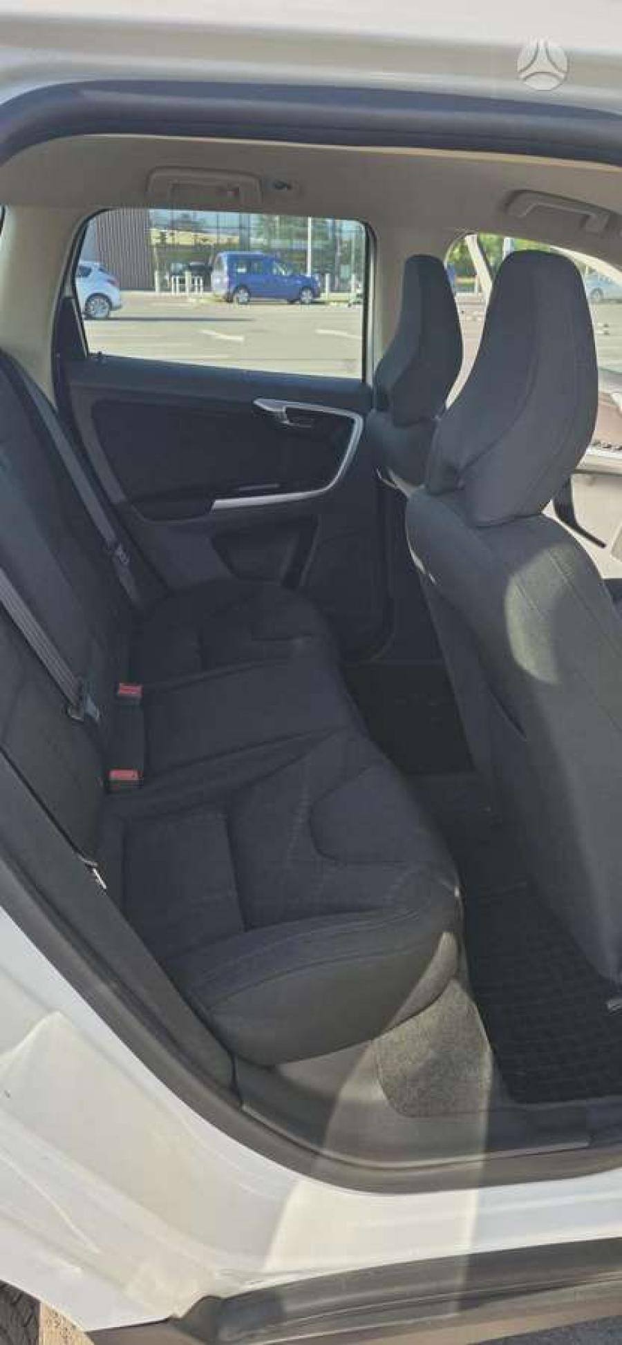 Balts Volvo XC60 2010 Kauņa, ar dzinēja tilpumu 1.98 L un nobraukumu 289 tūkst. km par 7700 €, foto 15 vietnē AUTOMOTO.COM.LV