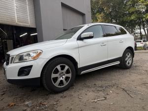 Balts Volvo XC60 2010 Viļņa, ar dzinēja tilpumu 2.40 L un nobraukumu 343 tūkst. km par 6300 €, foto  vietnē AUTOMOTO.COM.LV