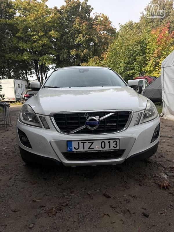 Balts Volvo XC60 2010 Viļņa, ar dzinēja tilpumu 2.40 L un nobraukumu 343 tūkst. km par 6300 €, foto 5 vietnē AUTOMOTO.COM.LV