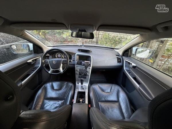 Balts Volvo XC60 2010 Viļņa, ar dzinēja tilpumu 2.40 L un nobraukumu 343 tūkst. km par 6300 €, foto 8 vietnē AUTOMOTO.COM.LV