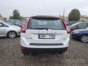 Balts Volvo XC60 2010 Daugavpils, ar dzinēja tilpumu 2.40 L un nobraukumu 0 tūkst. km par 9250 €, foto 5 vietnē AUTOMOTO.COM.LV