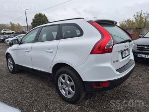 Balts Volvo XC60 2010 Daugavpils, ar dzinēja tilpumu 2.40 L un nobraukumu 0 tūkst. km par 9250 €, foto 8 vietnē AUTOMOTO.COM.LV